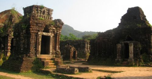 Ban Chiang Archaeological Site | Travel Guide | Mekong Cruise